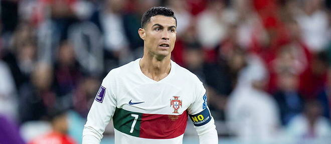Football Cristiano Ronaldo Sengage Avec Al Nassr Jusquen 2025