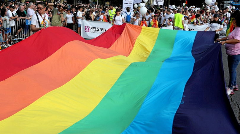 Le gouvernement présente un nouveau plan contre la haine anti-LGBT+