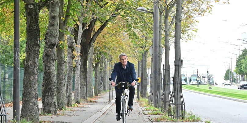 Jean-Christophe Fromantin roule pour les européennes à bicyclette